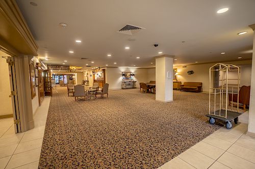 Stunning Photos of Piccadilly Inn Airport | Explore Our Gallery