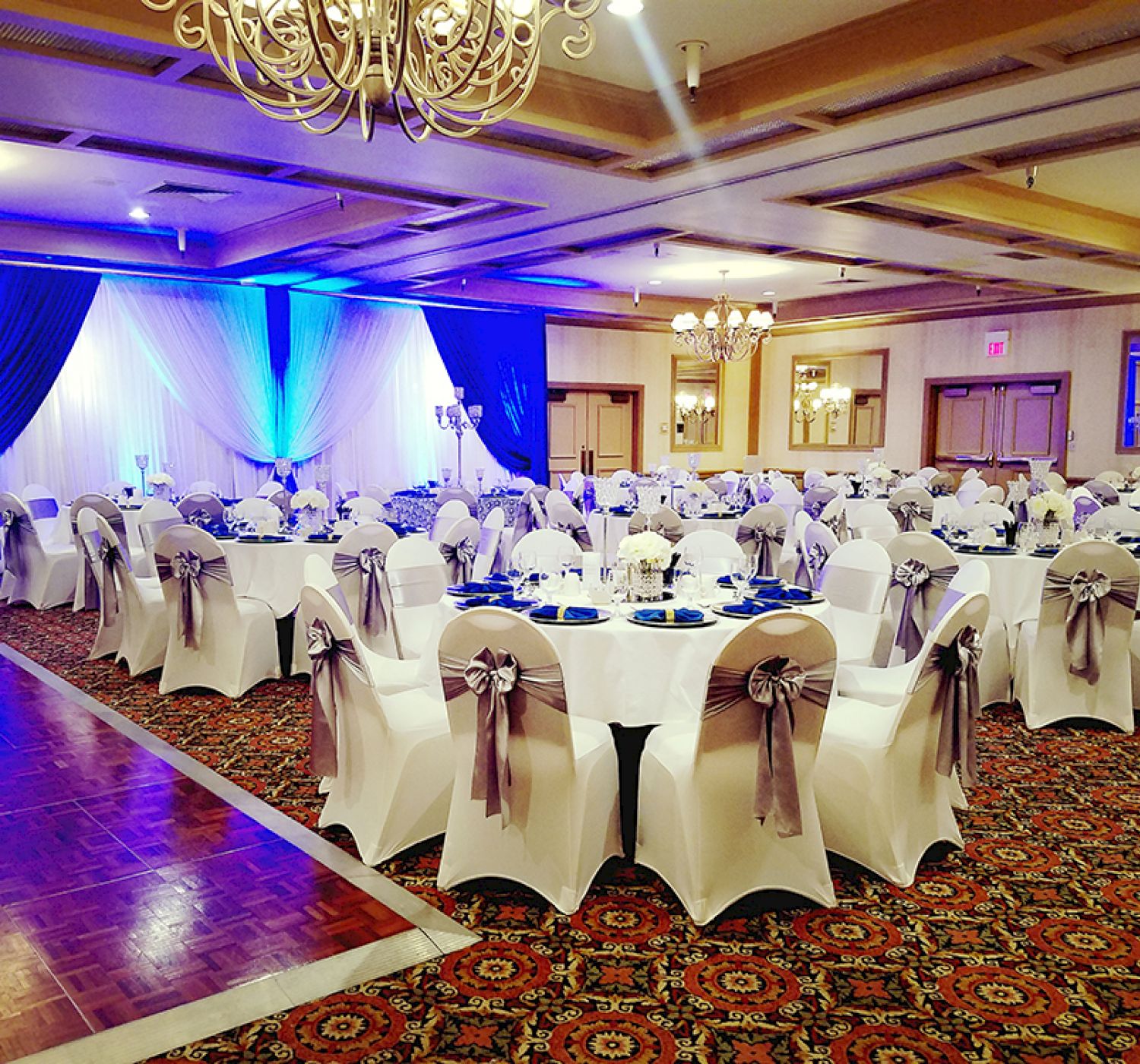 Wedding Venue in Fresno | Outdoor & Indoor | Piccadilly Inn